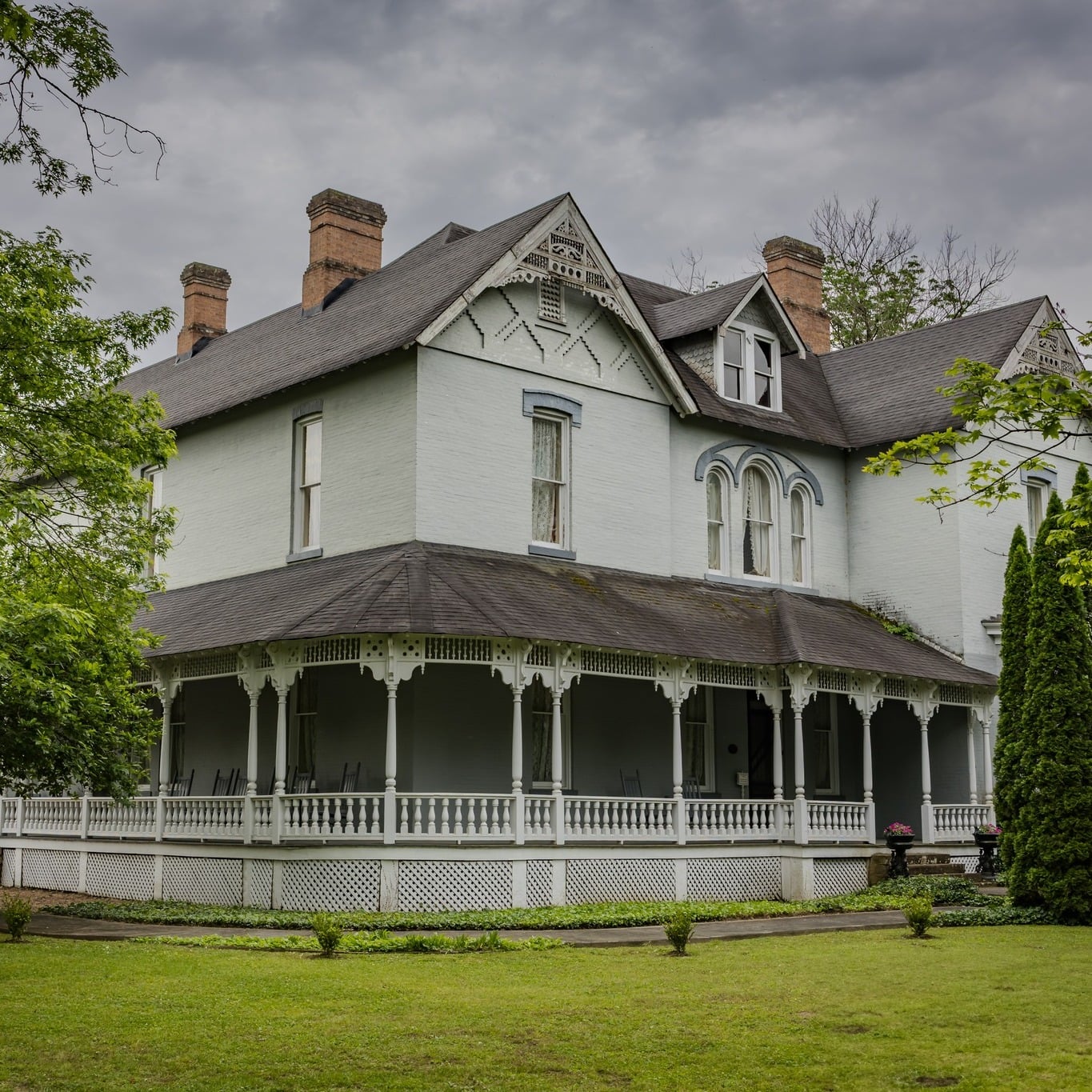 Falcon Rest Mansion & Gardens - Visit McMinnville, TN